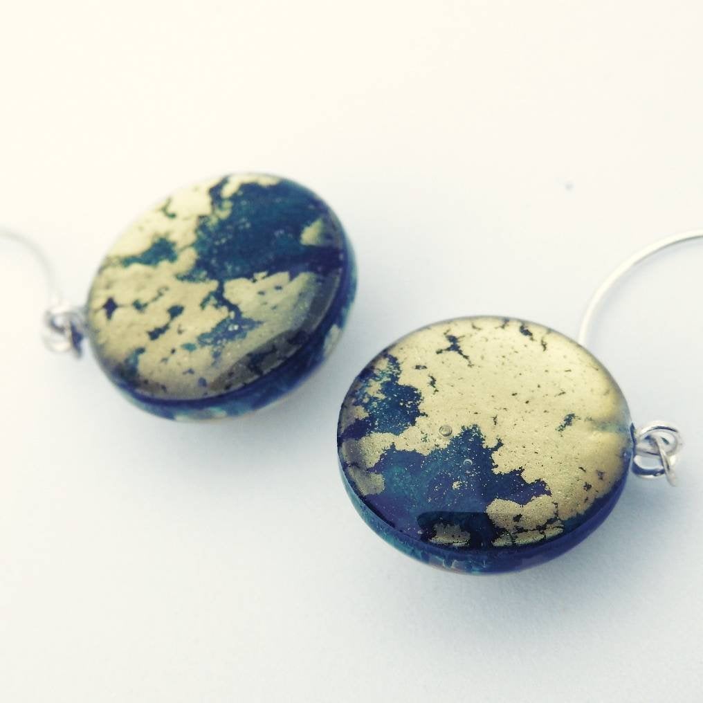 Green Resin Droplet Hoop Earrings With Real Chamomile Flowers on Luulla